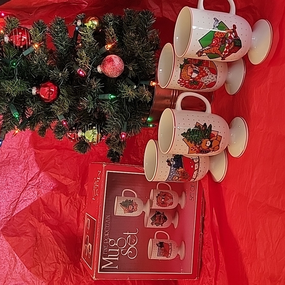 mervyn's | Holiday | Vintage Set Of 4 Christmas Footed Mug Set | Poshmark